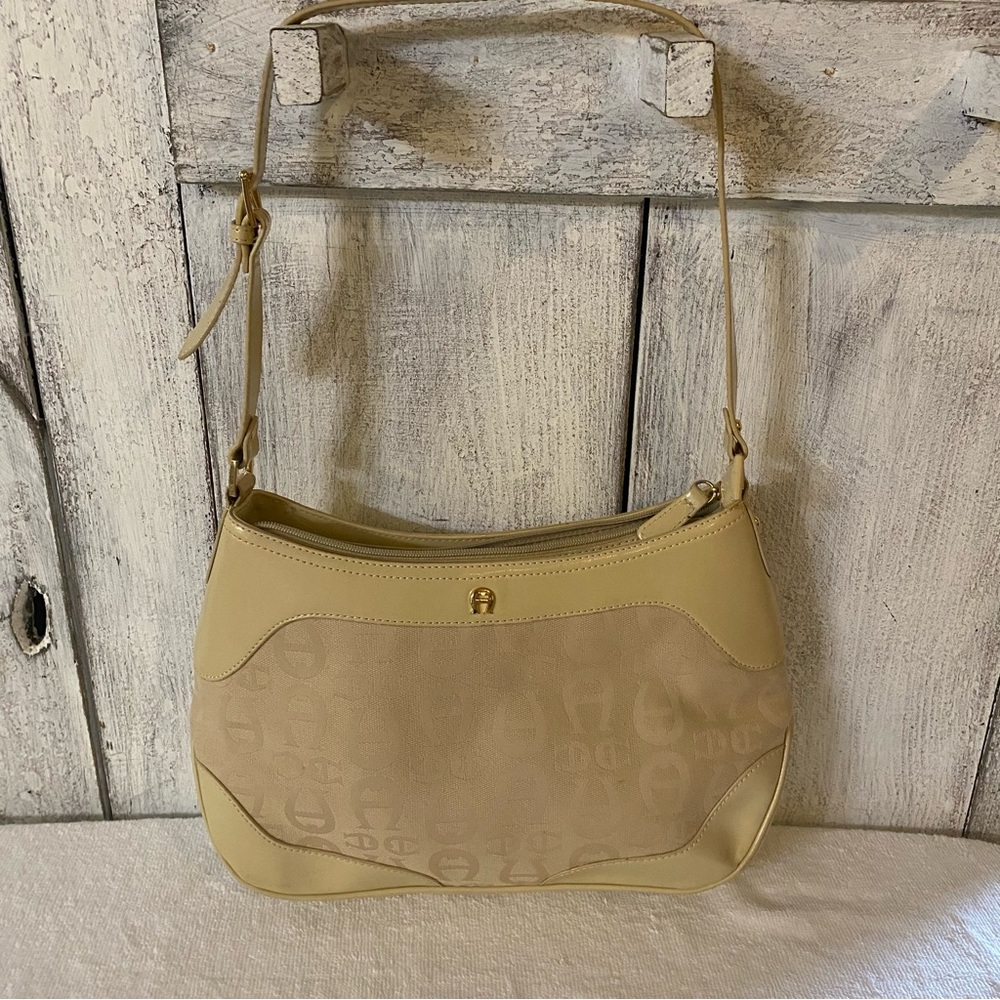 Etienne Aigner Signature Bag Cream Vintage Logo Y2k L… - Gem